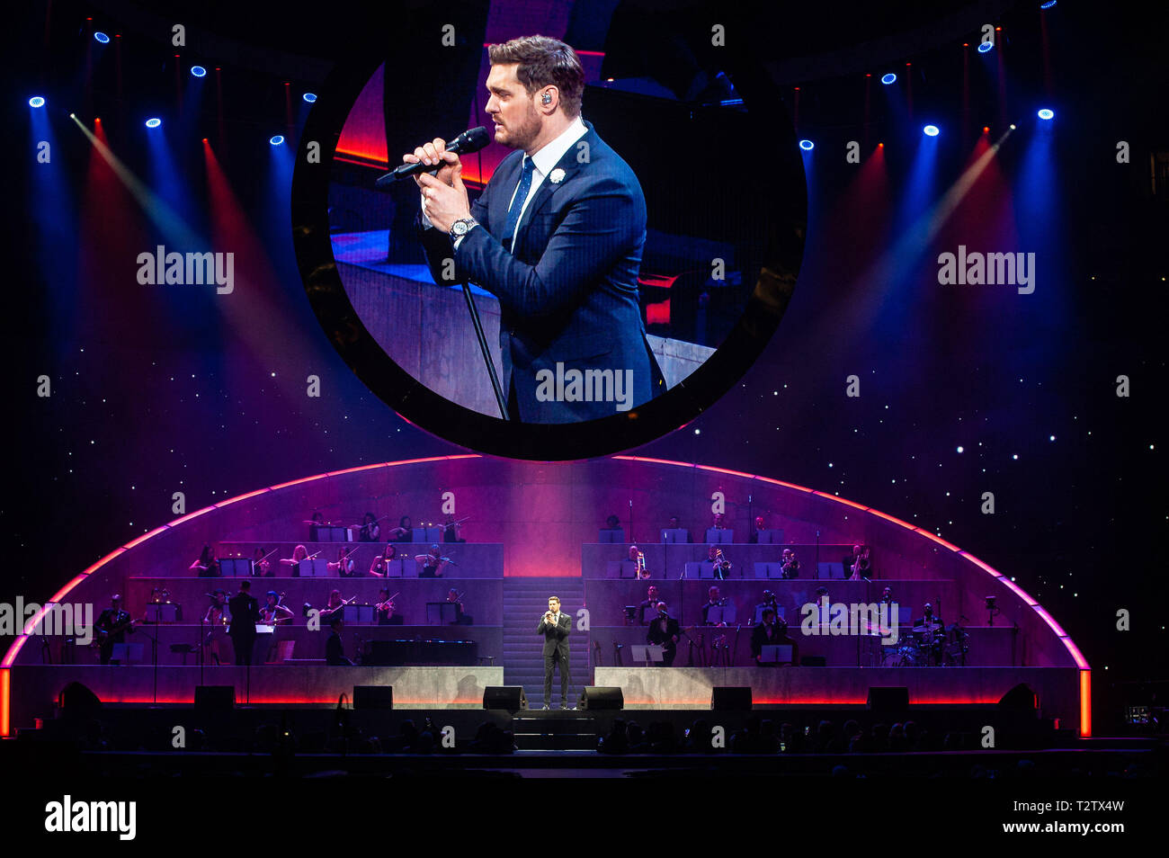 OAKLAND, CA - APRIL 3: Michael Buble performs onstage at Oracle Arena ...