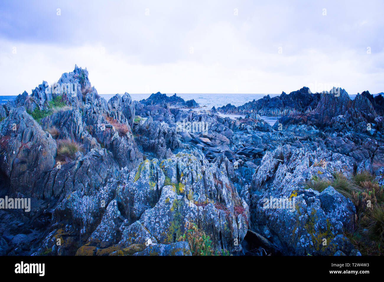 Craggy rocks hi-res stock photography and images - Alamy