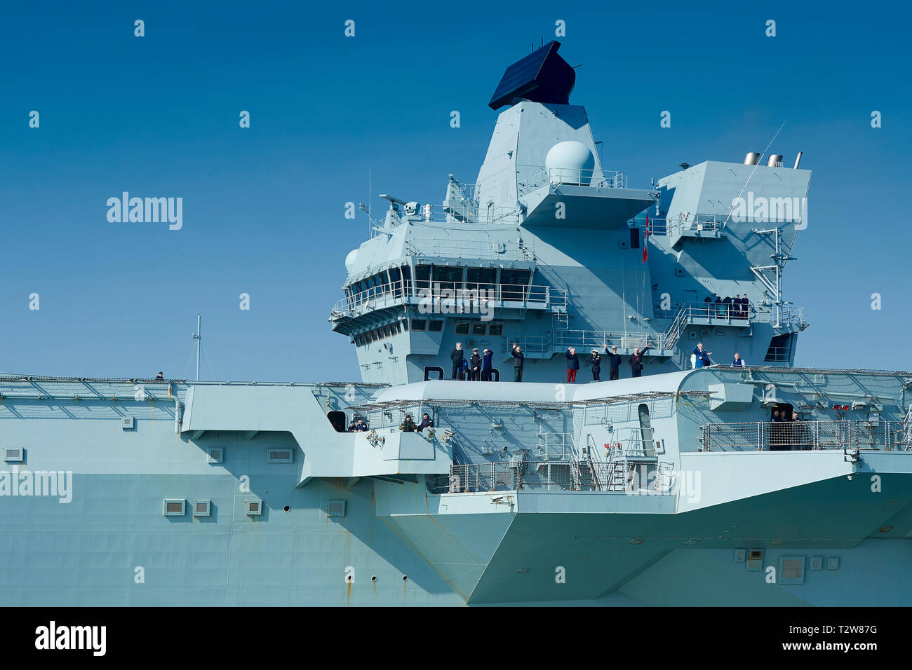 Aircraft carrier bridge hi-res stock photography and images - Alamy