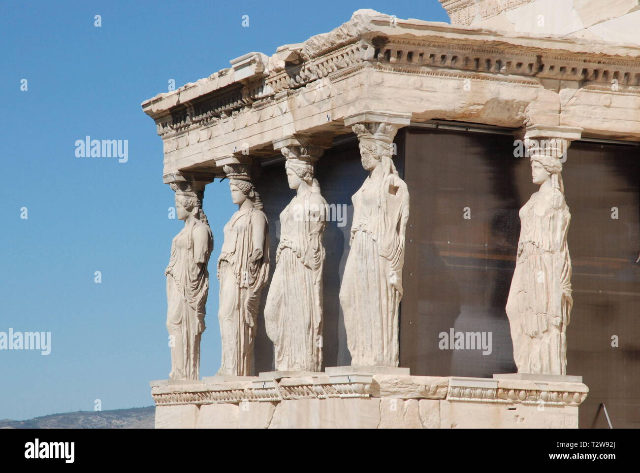 Temple maidens hi-res stock photography and images - Alamy