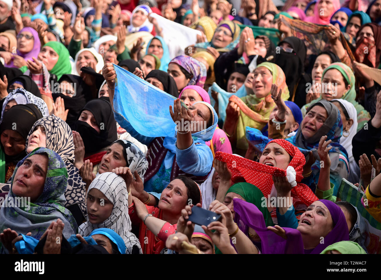 Kashmiri Muslim devotees seen crying while beseeching for blessings as ...
