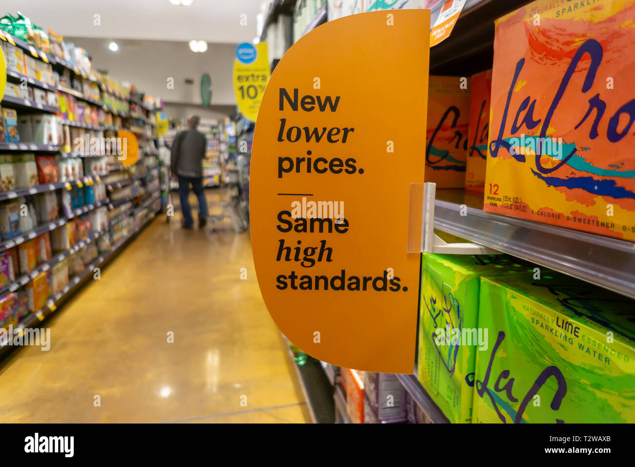 Supermarket pricing signs hi-res stock photography and images - Alamy