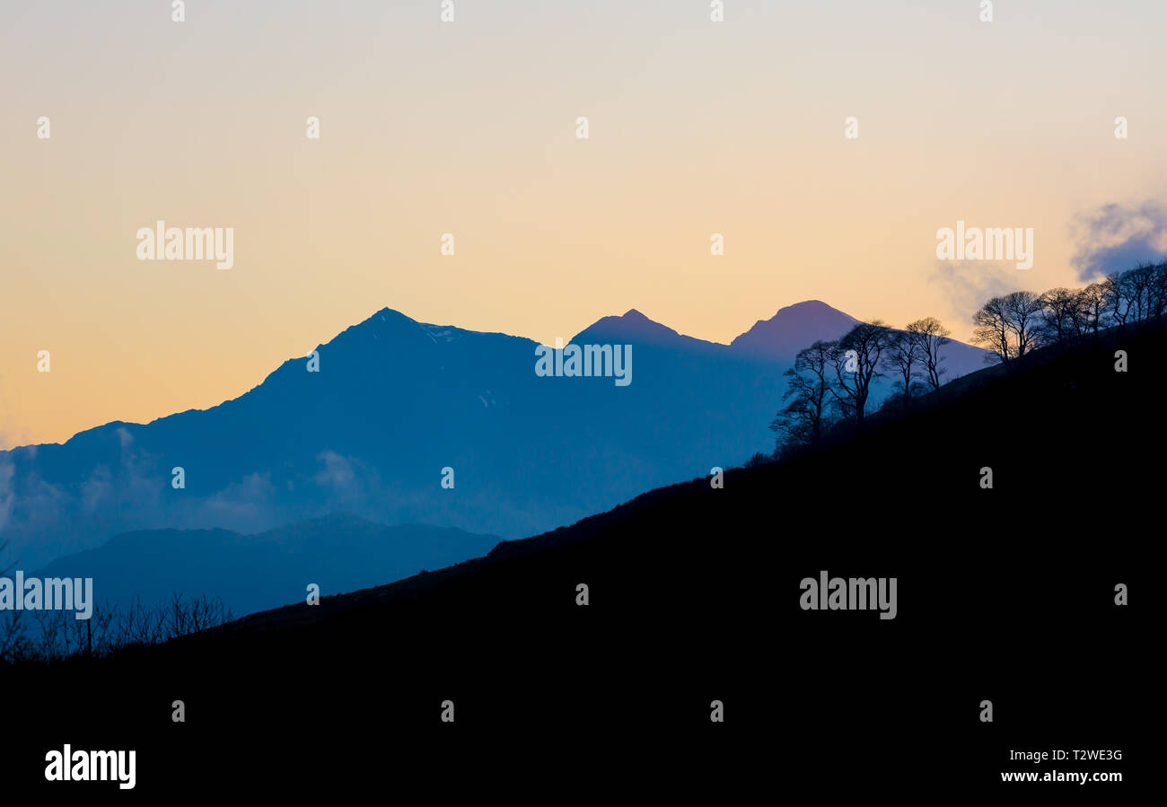 Snowdon horseshoe sunset hi-res stock photography and images - Alamy