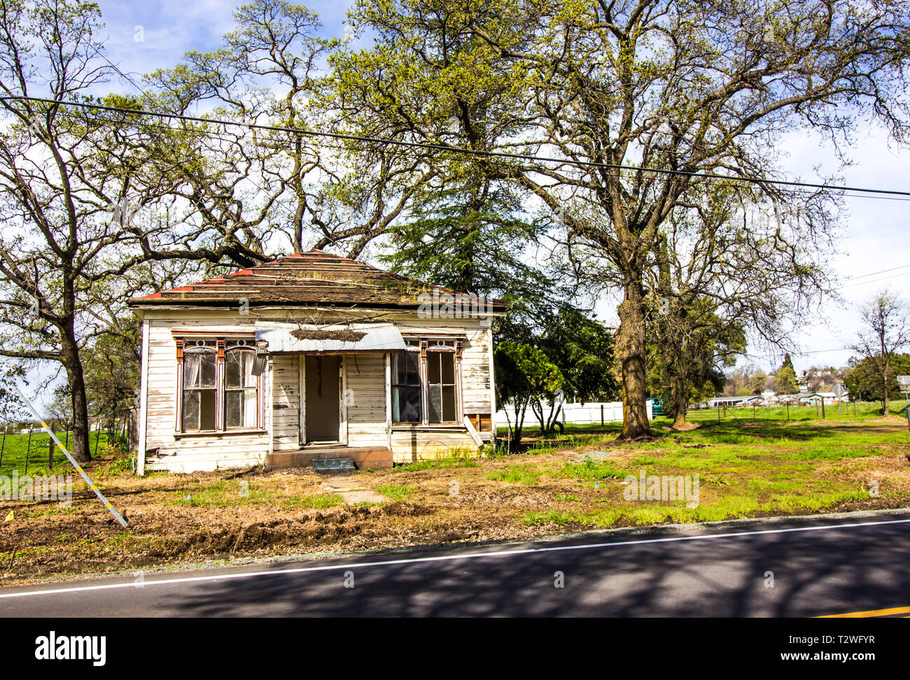 Uninhabitable House High Resolution Stock Photography and Images - Alamy