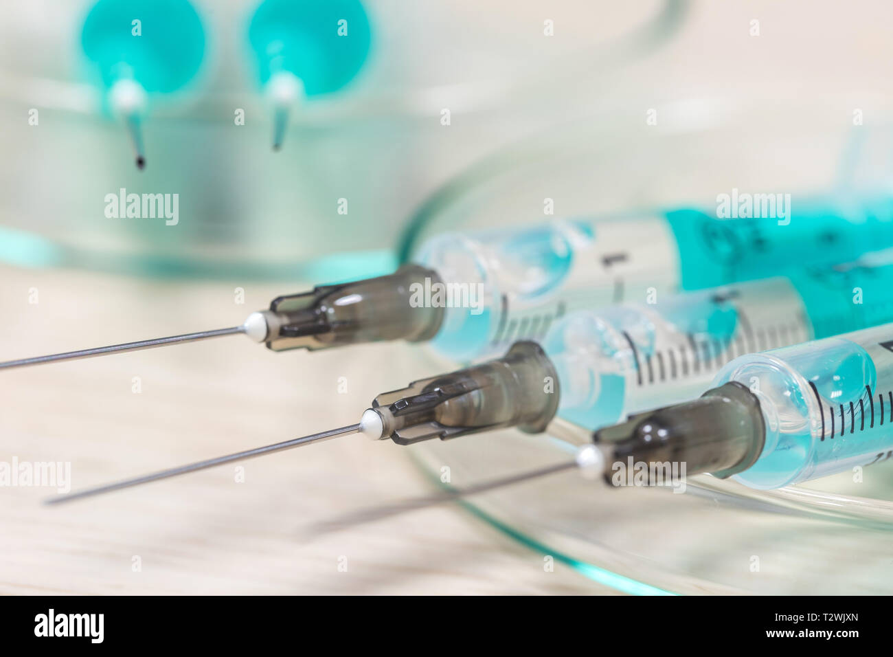 Medical syringes background hi-res stock photography and images - Alamy
