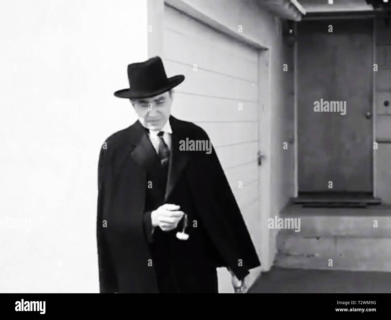 Bela Lugosi portraying his caracter in Plan 9 from Outer Space Stock ...