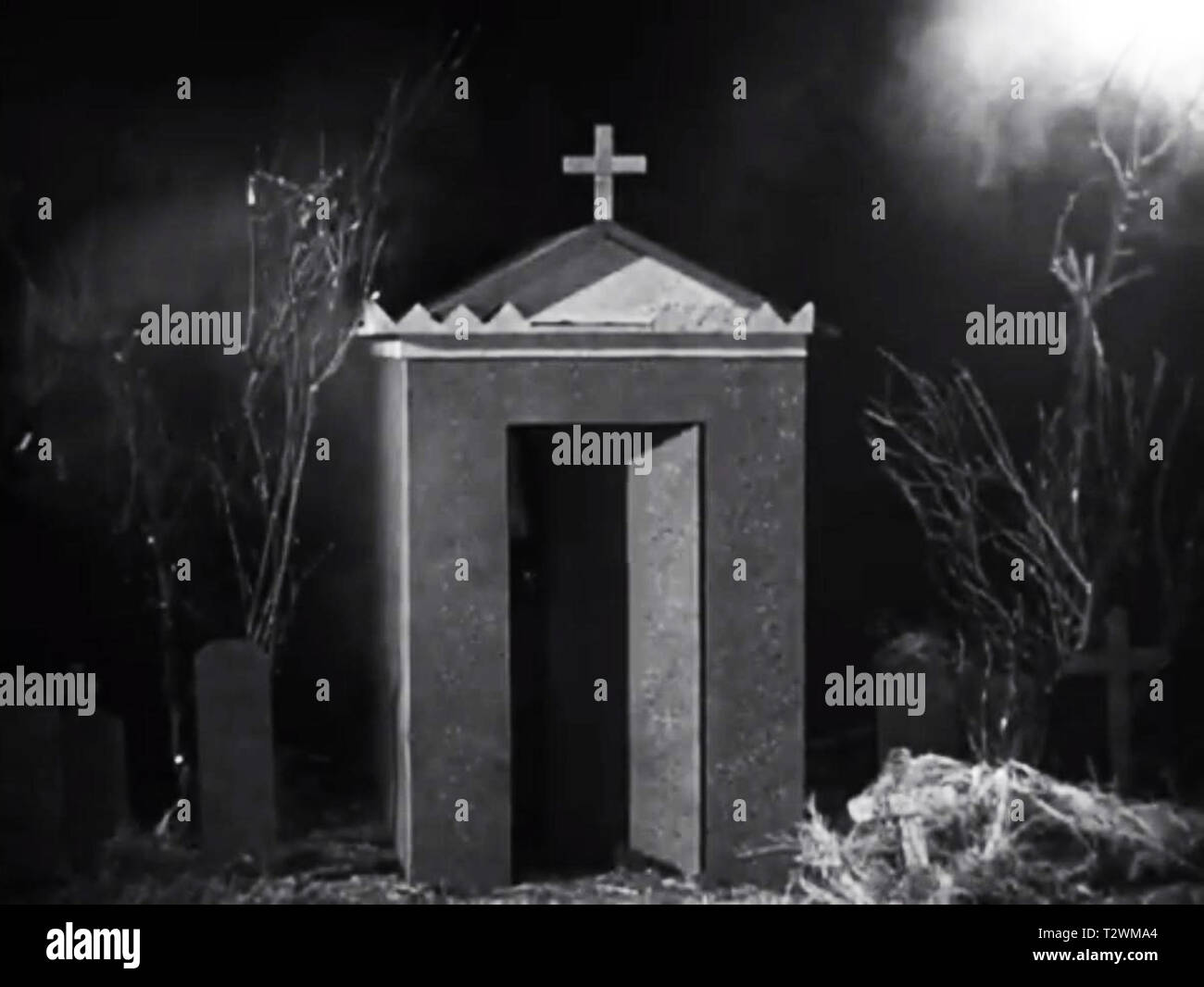Scene from the graveyard in Plan 9 From Outer Space Stock Photo - Alamy