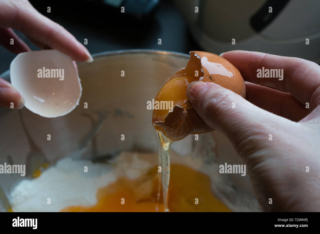 Breaking hand hi-res stock photography and images - Alamy