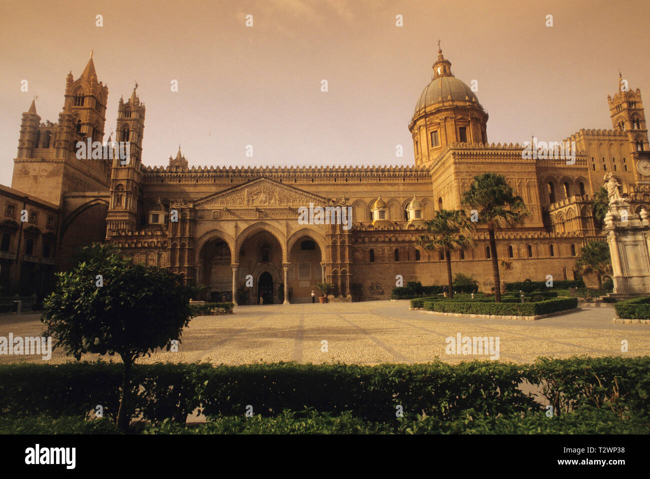 cathedral of palermo, sicilia (sicily), italy Stock Photo - Alamy