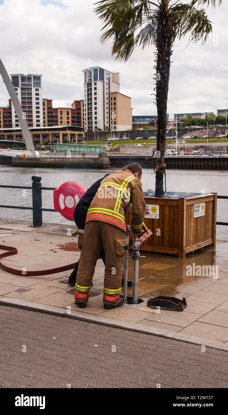 Fire hydrant uk High Resolution Stock Photography and Images - Alamy