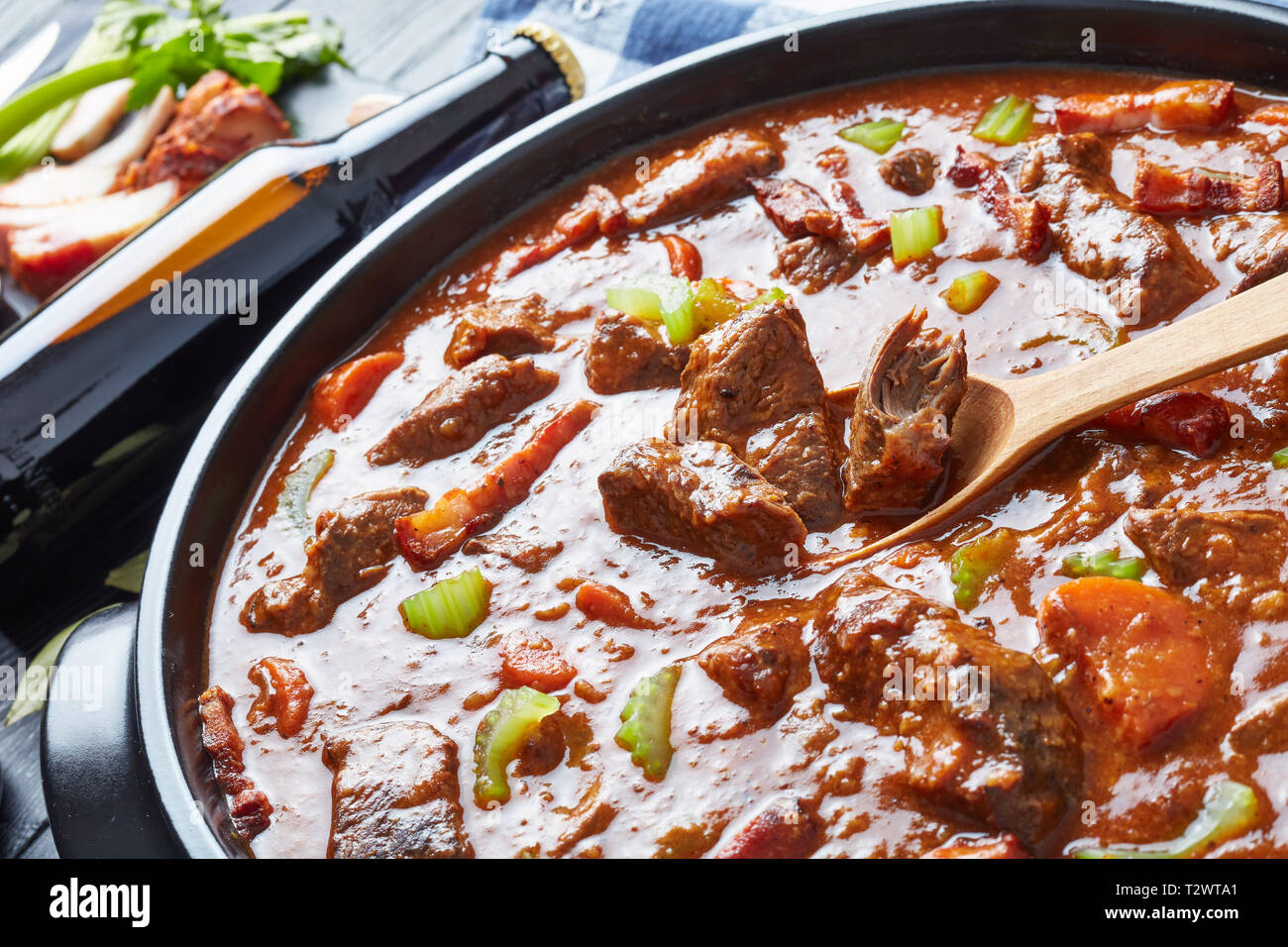 Beef beer stew hi-res stock photography and images - Alamy