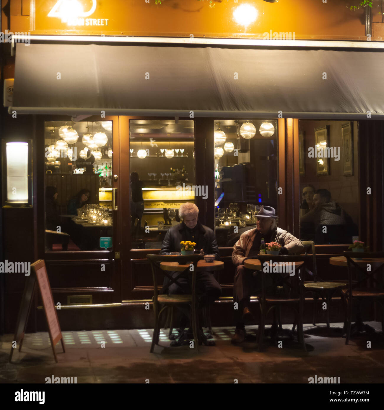 Cafe soho london street scene hi-res stock photography and images - Alamy