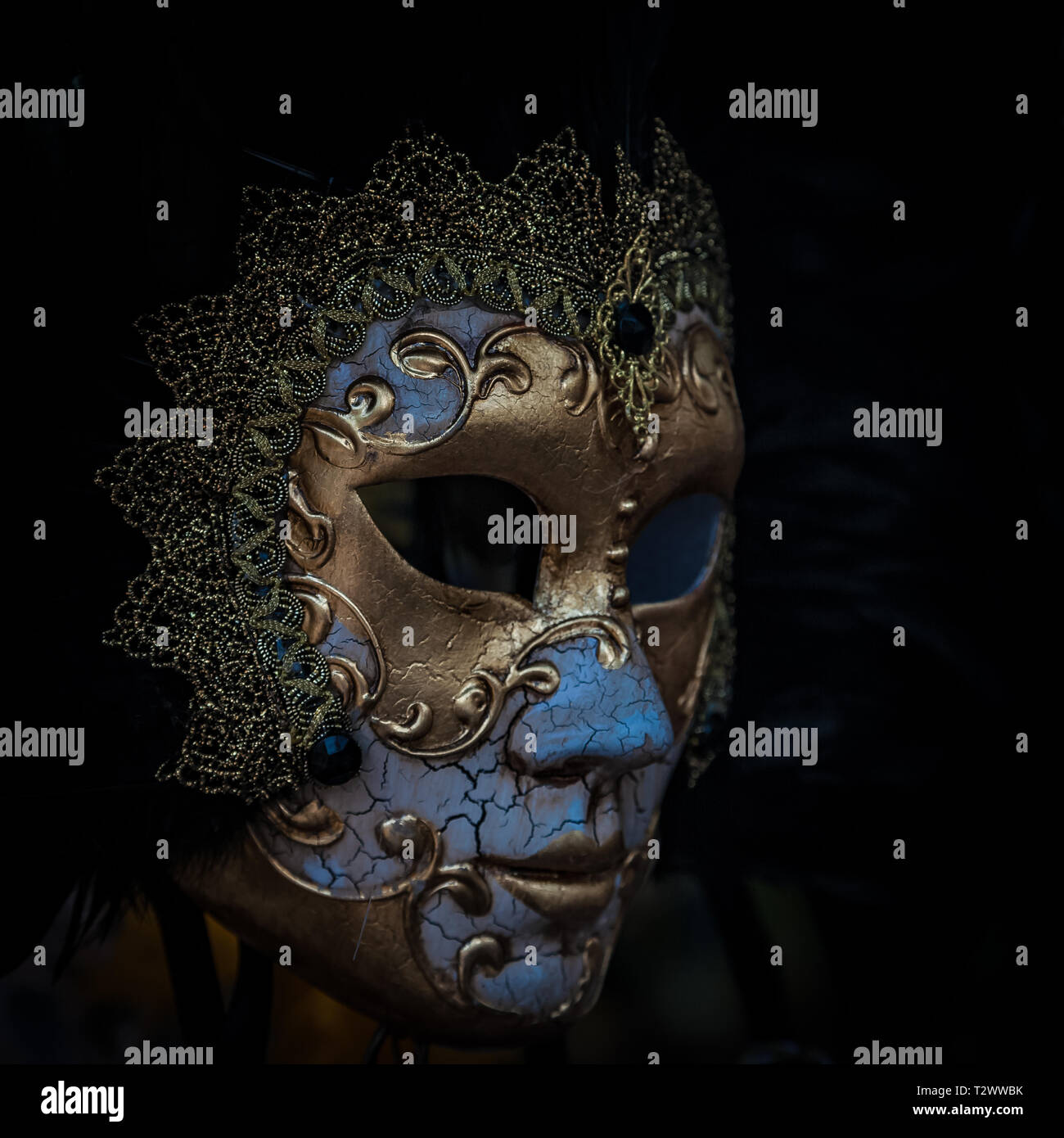 Mask italian theatre hi-res stock photography and images - Alamy