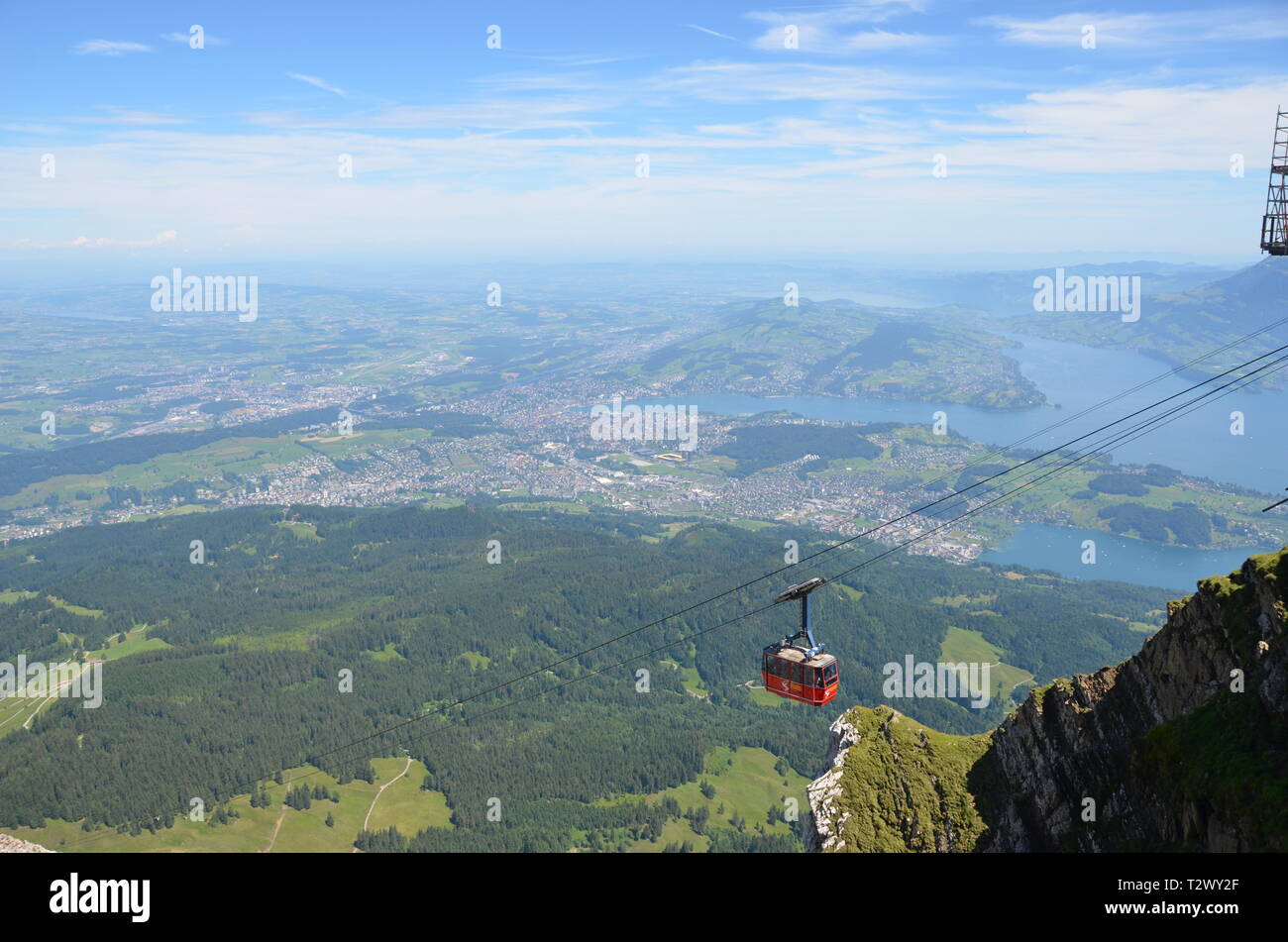 Gondola lift aerial view hi-res stock photography and images - Alamy