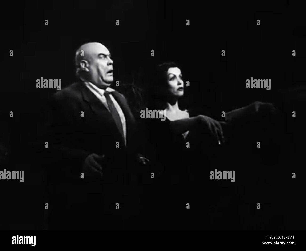 Tor Johnson in Plan 9 from Outer Space by Ed Wood Stock Photo - Alamy