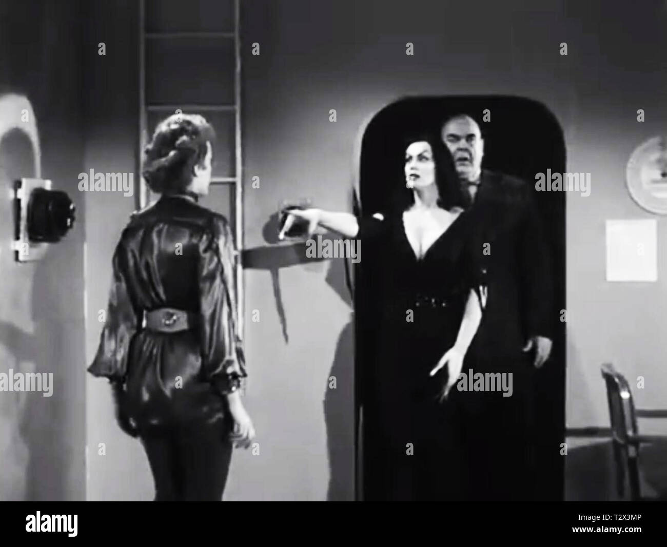 Tor Johnson in Plan 9 from Outer Space by Ed Wood Stock Photo - Alamy