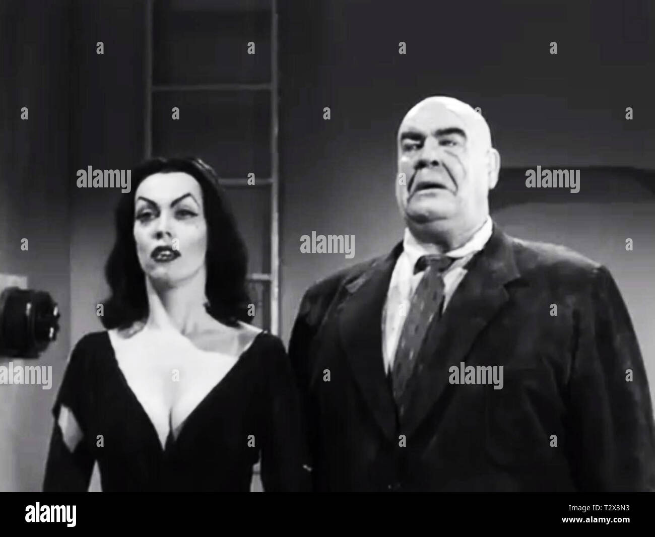 Tor Johnson in Plan 9 from Outer Space by Ed Wood Stock Photo - Alamy