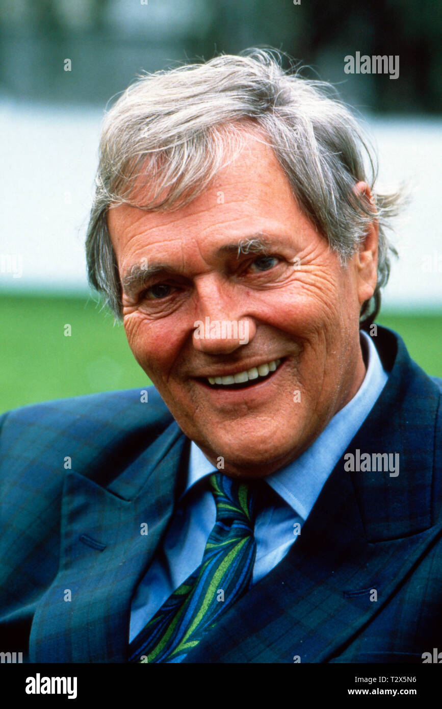 Der Schauspieler Harald Leipnitz posiert für ein Foto ca. 1980. The ...