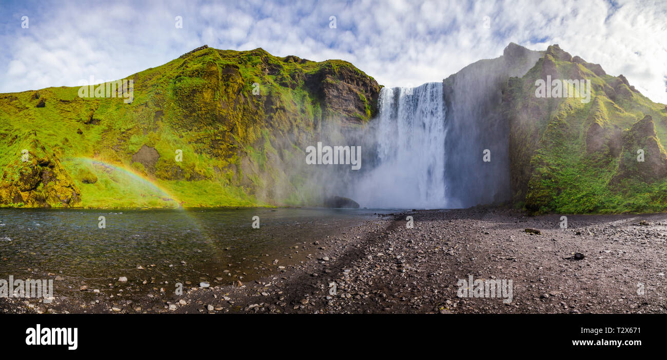 Panoramic view of the Skogafoss, one of the biggest Icelandic ...