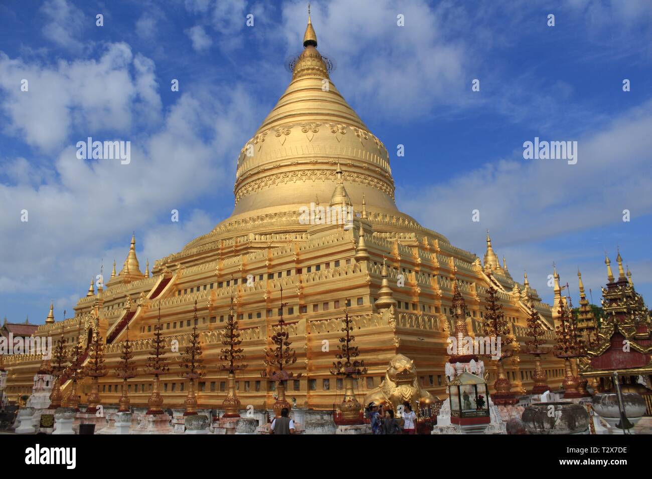 Construction building yangon myanmar hi-res stock photography and ...
