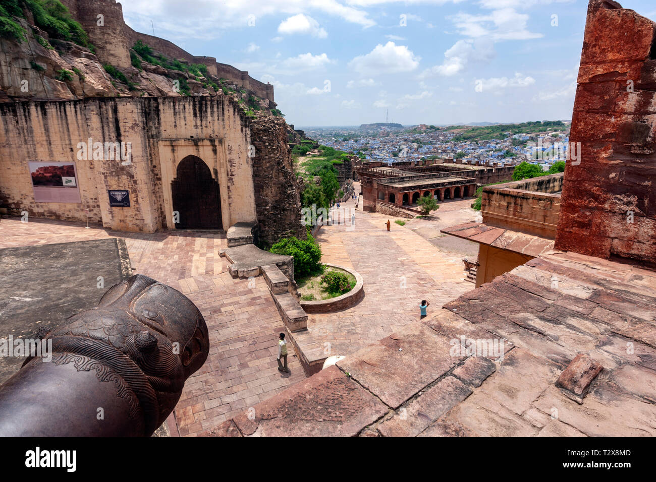 Crafted Cannon with tiger's head in Mehrangarh, Mehran Fort, Jodhpur ...
