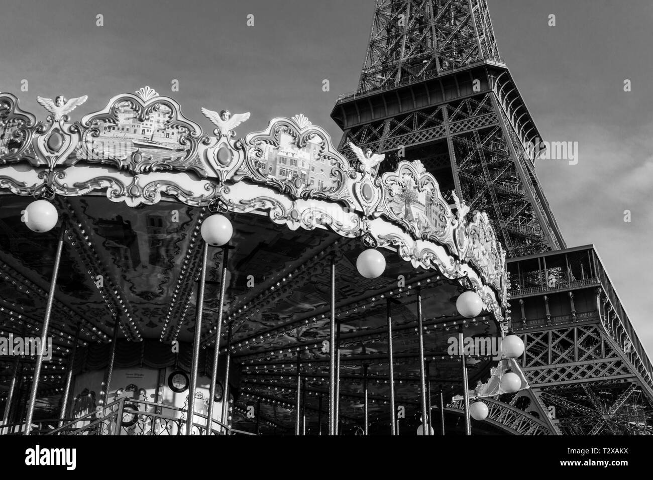 Eiffel Tower (1887-1889) in Paris, France Stock Photo - Alamy