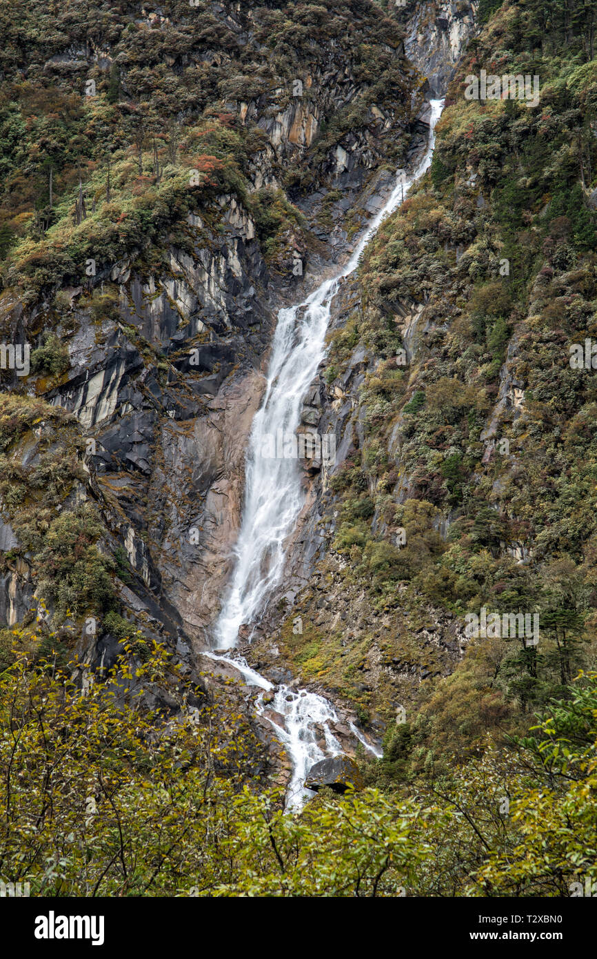 Waterfalls in bhutan hi-res stock photography and images - Alamy