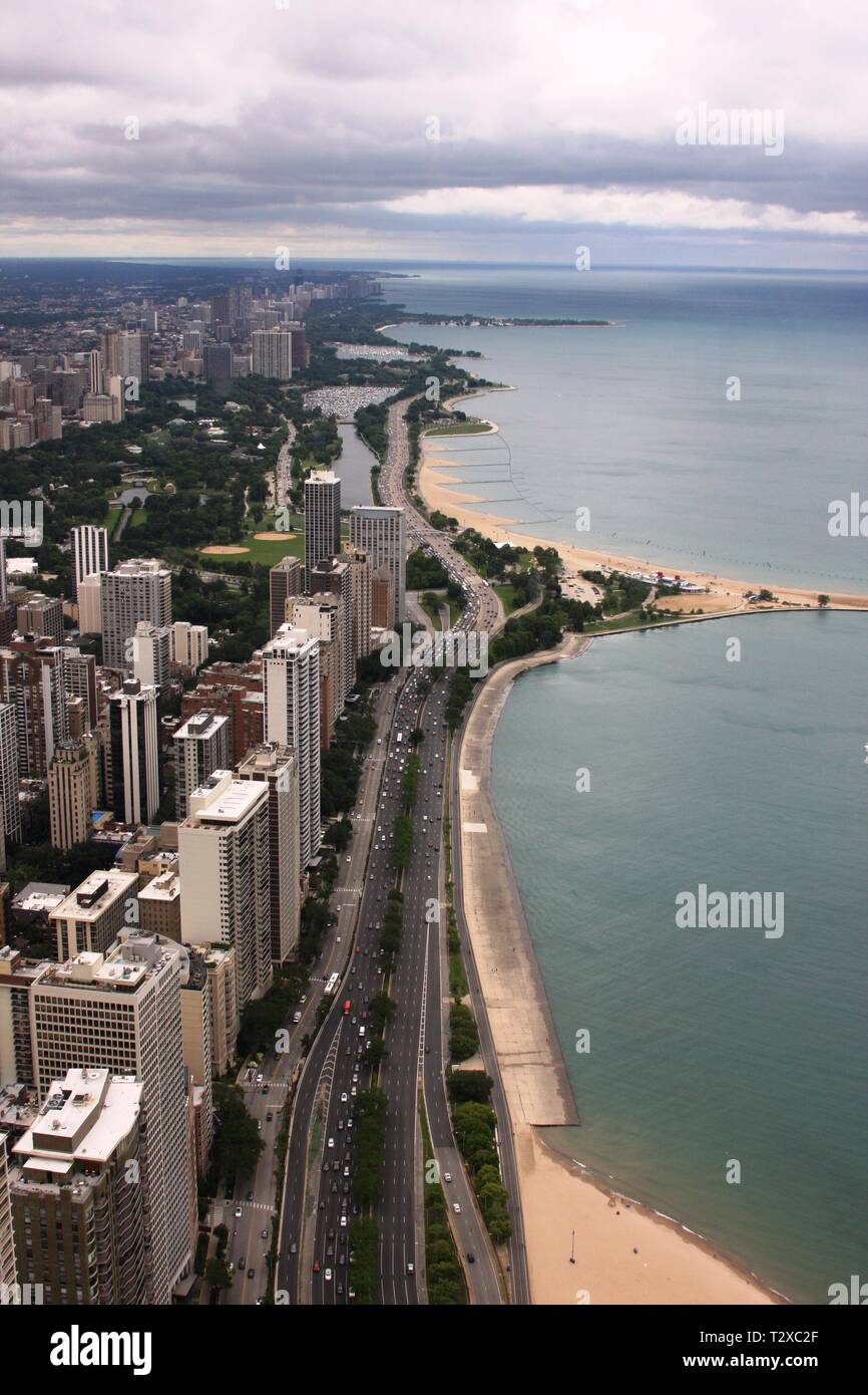 Lakeshore Drive High Resolution Stock Photography and Images - Alamy