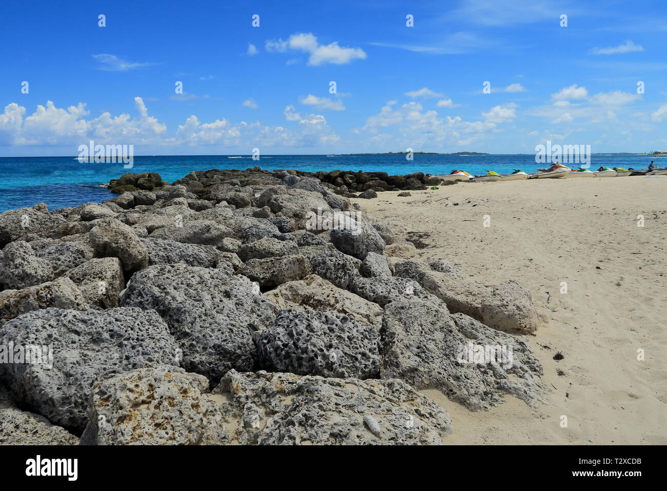 A view of the beach and Ocean from the rocks Stock Photo - Alamy