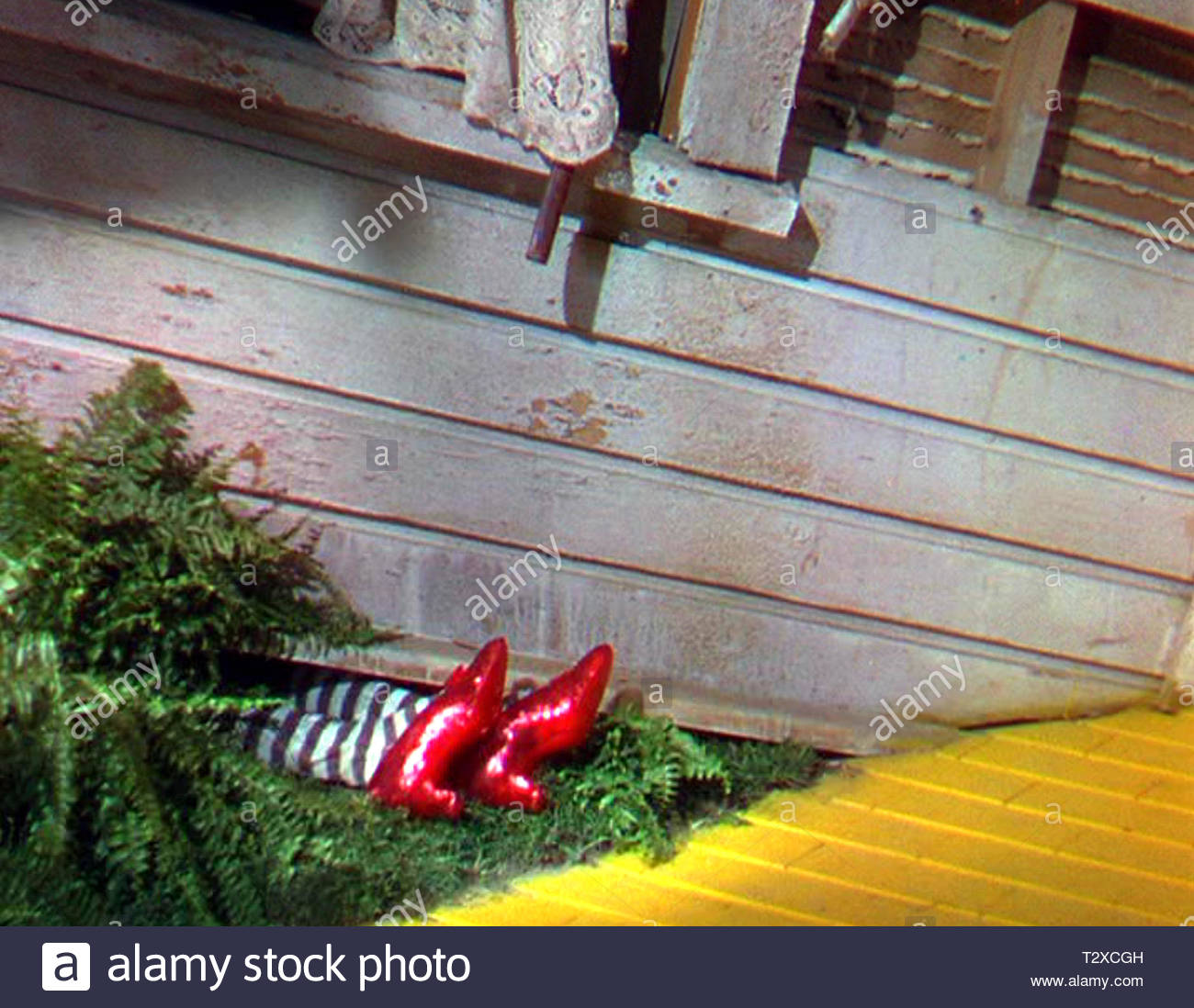 Ruby Slippers Stock Photos & Ruby Slippers Stock Images - Alamy