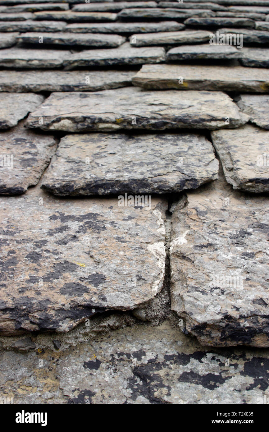 Shale roof tiles hi-res stock photography and images - Alamy