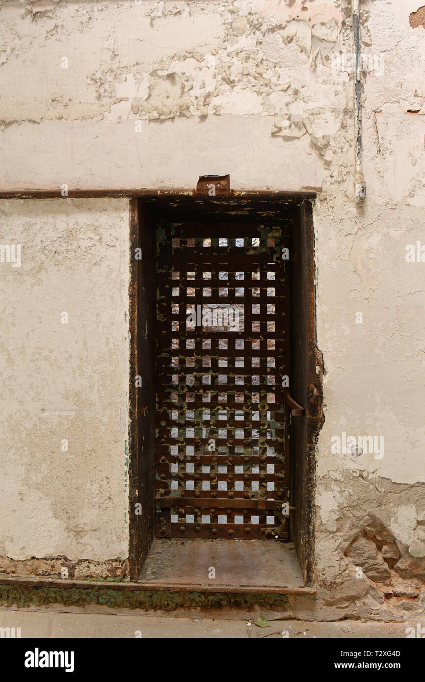 Metal bar prison jail hi-res stock photography and images - Alamy