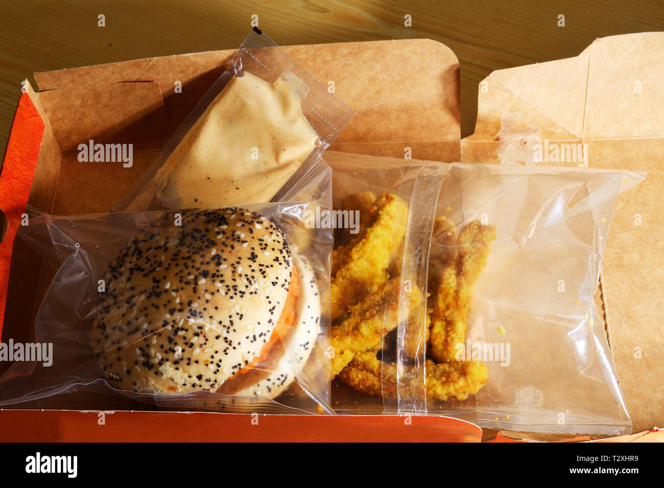 Plastic sandwich packaging hi-res stock photography and images - Alamy