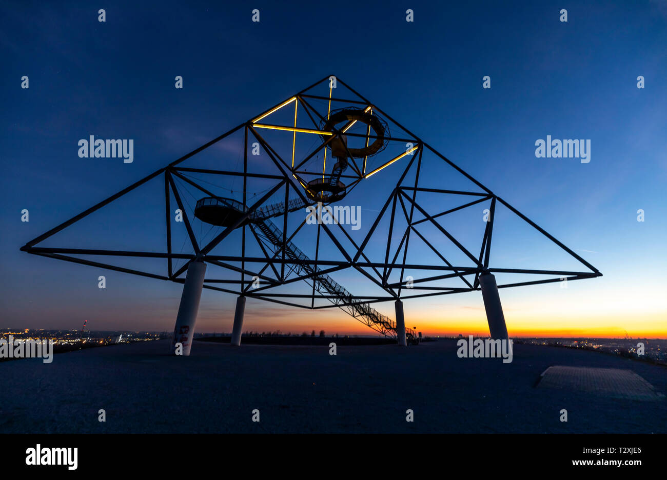 The tetrahedron on the dump at Beckstra§e in Bottrop, walk-in landmarks ...