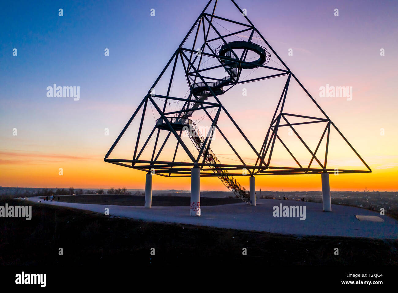 The tetrahedron on the dump at Beckstra§e in Bottrop, walk-in landmarks ...
