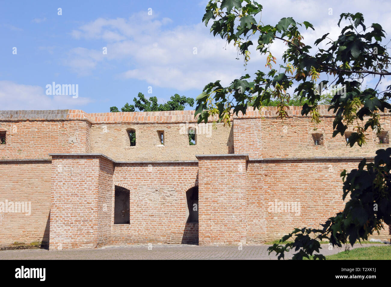 City wall, Trnava, Slovakia. Városfal, Nagyszombat, Szlovákia Stock ...