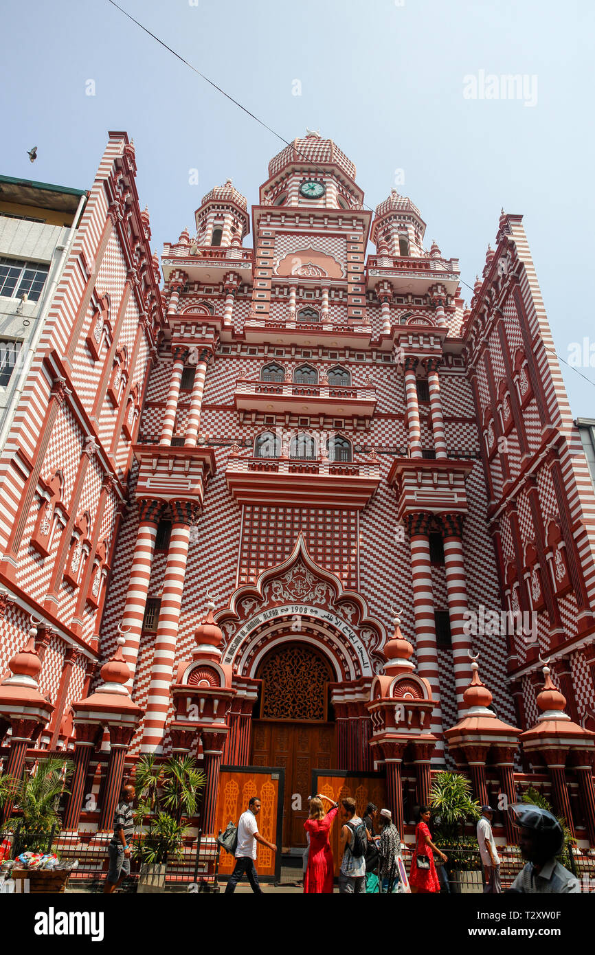Jami Ul Alfar Mosque in Colombo's oldest district, Pettah, capital ...