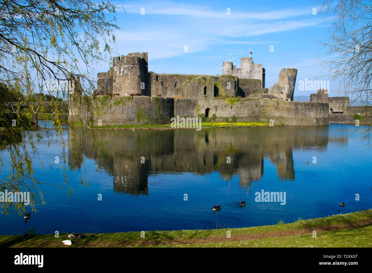Caerphilly castle south wales hi-res stock photography and images - Alamy