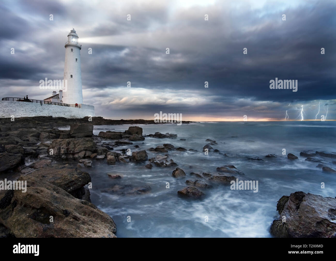 Dramatic lightning storm lighthouse hi-res stock photography and images ...