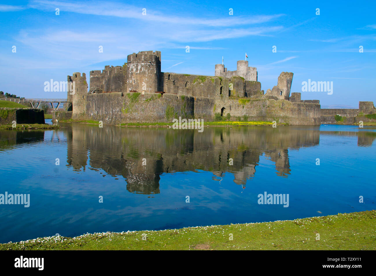 Caerphilly castle south wales hi-res stock photography and images - Alamy