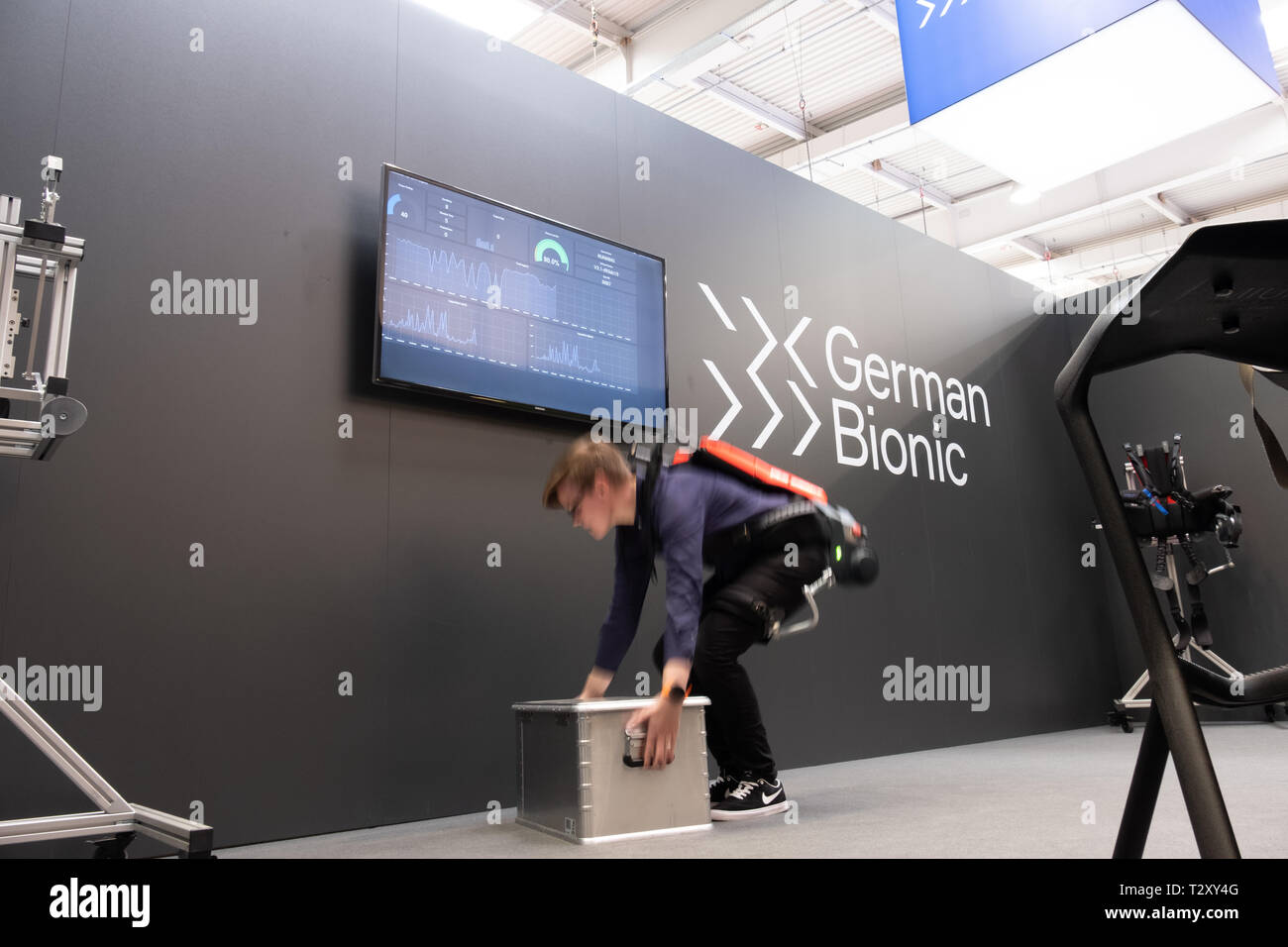 Exoskeleton robot hi-res stock photography and images - Alamy