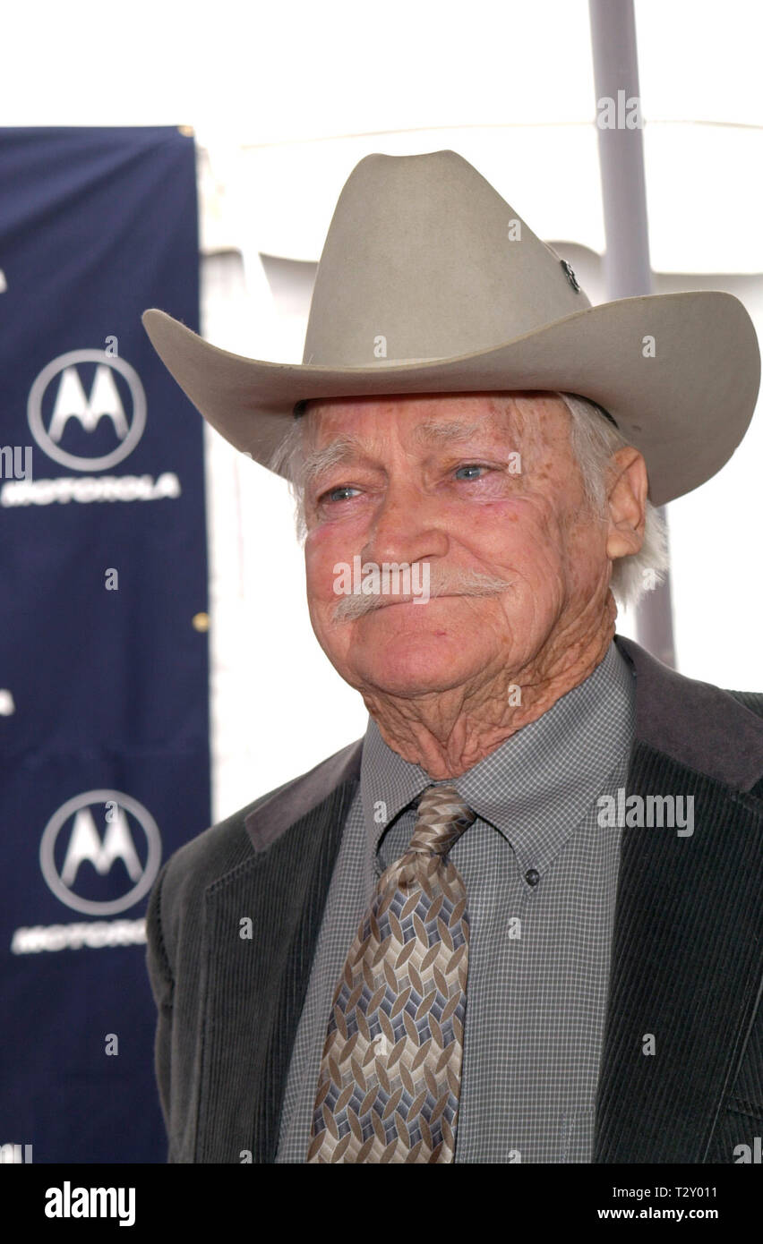 LOS ANGELES, CA. March 25, 2000: Actor RICHARD FARNSWORTH at the 15th ...