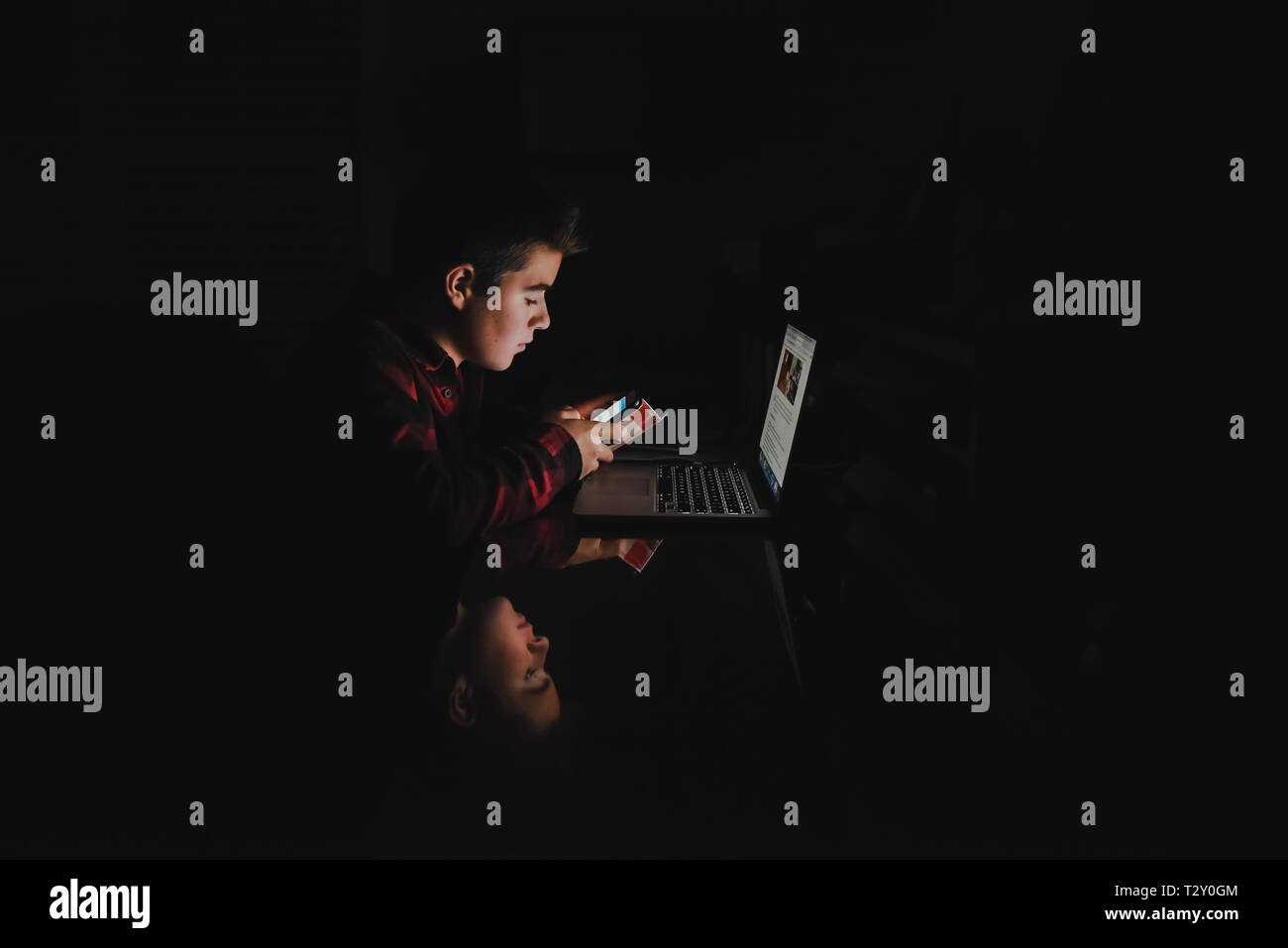 Computer in the dark hi-res stock photography and images - Alamy