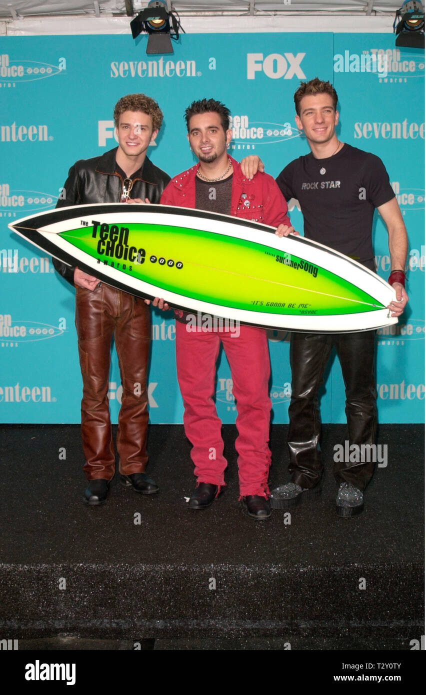LOS ANGELES, CA. August 06, 2000: Pop group *NSync at the Teen Choice ...