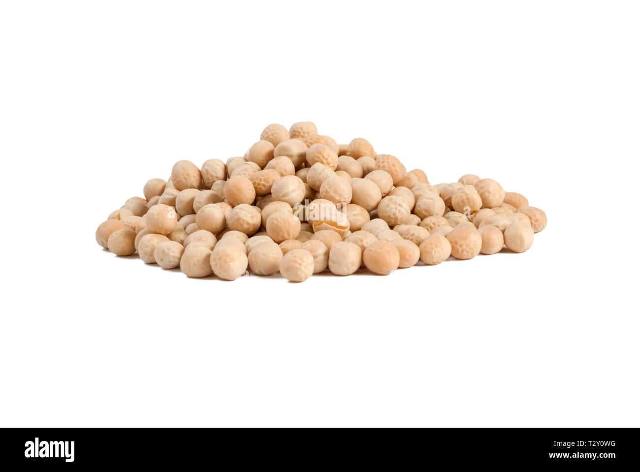 yellow pea heap isolated on white background. nutrition. bio. natural ...