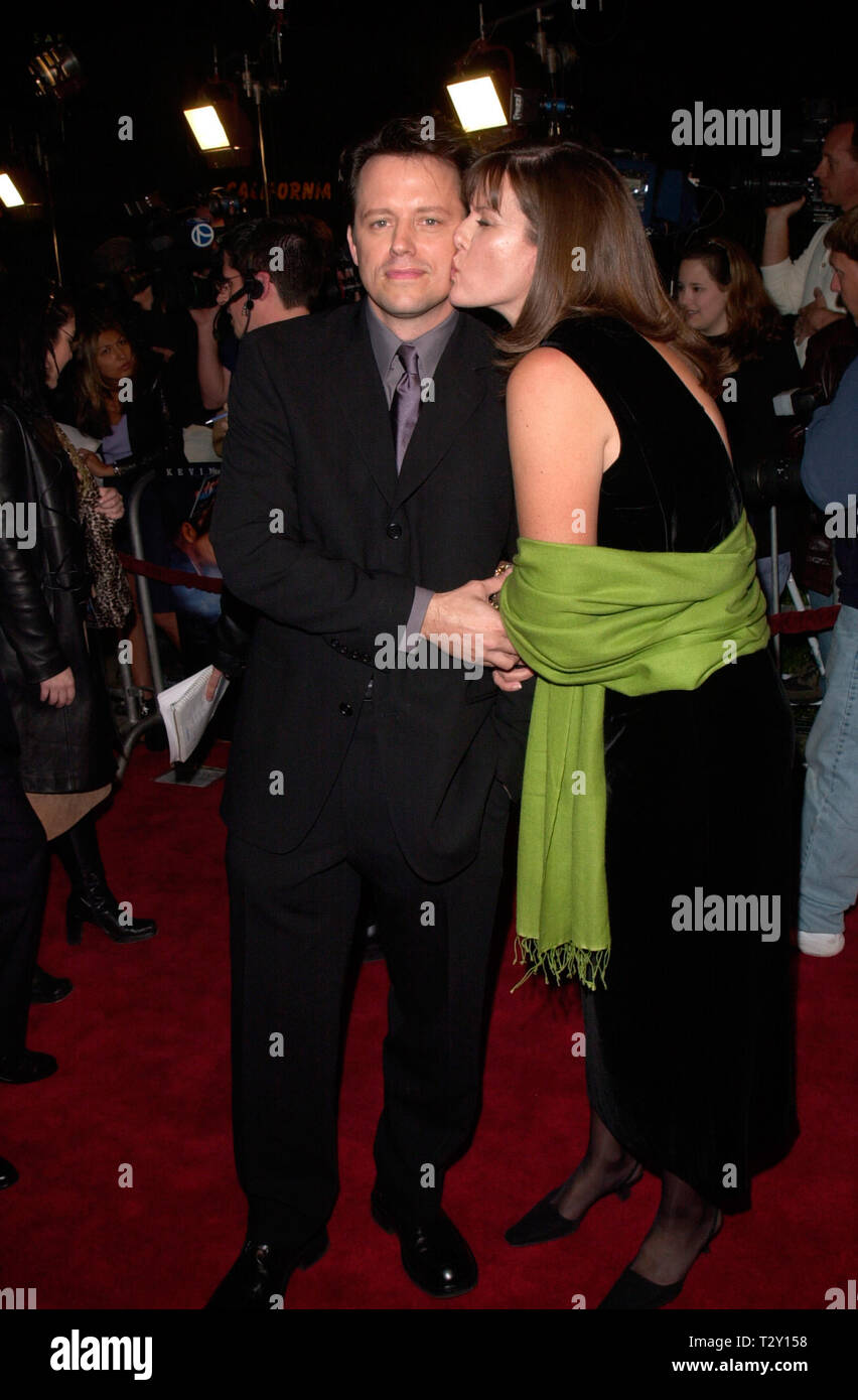 LOS ANGELES, CA. December 19, 2000: Actor STEVEN CULP & wife BARBARA at ...
