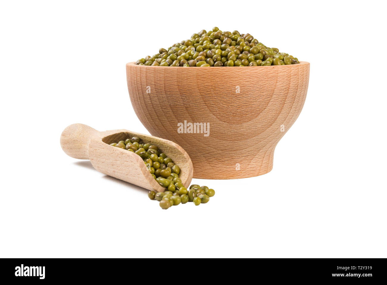 Mung or Mungo bean in wooden bowl and scoop isolated on white ...