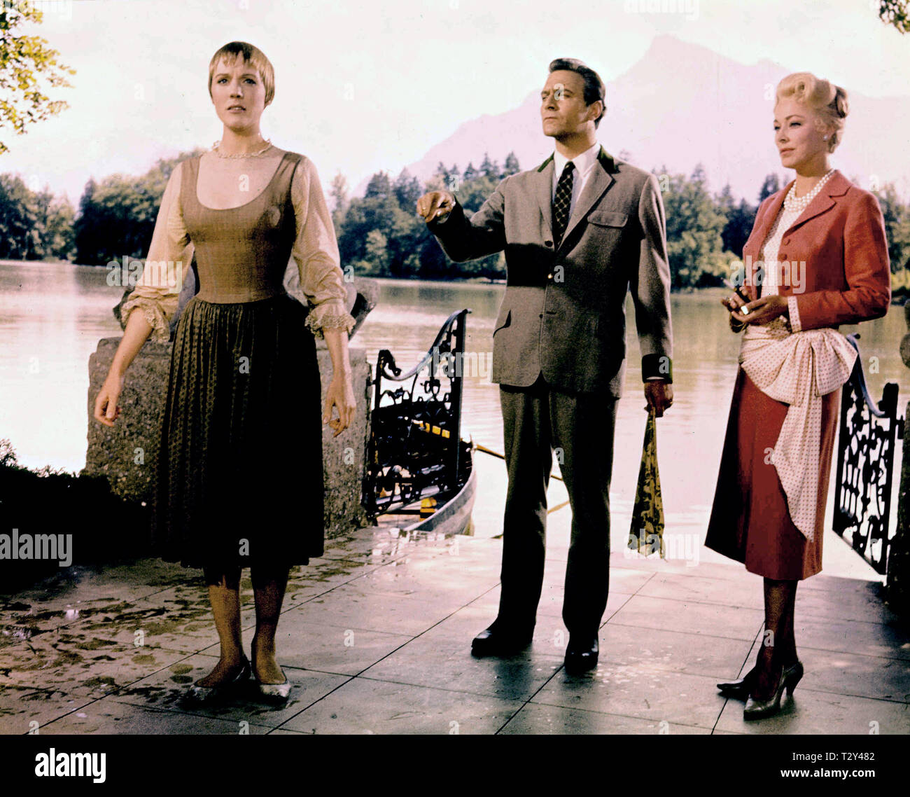 JULIE ANDREWS, CHRISTOPHER PLUMMER, ELEANOR PARKER, THE SOUND OF MUSIC ...