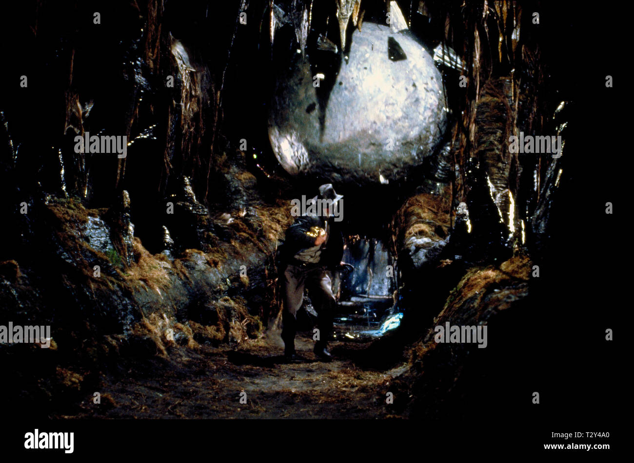 Indiana jones and the raiders of the lost ark 1981 hi-res stock ...