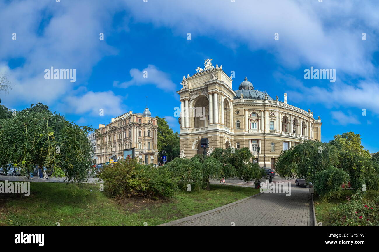 Italian opera, outdoor theatre hi-res stock photography and images - Alamy